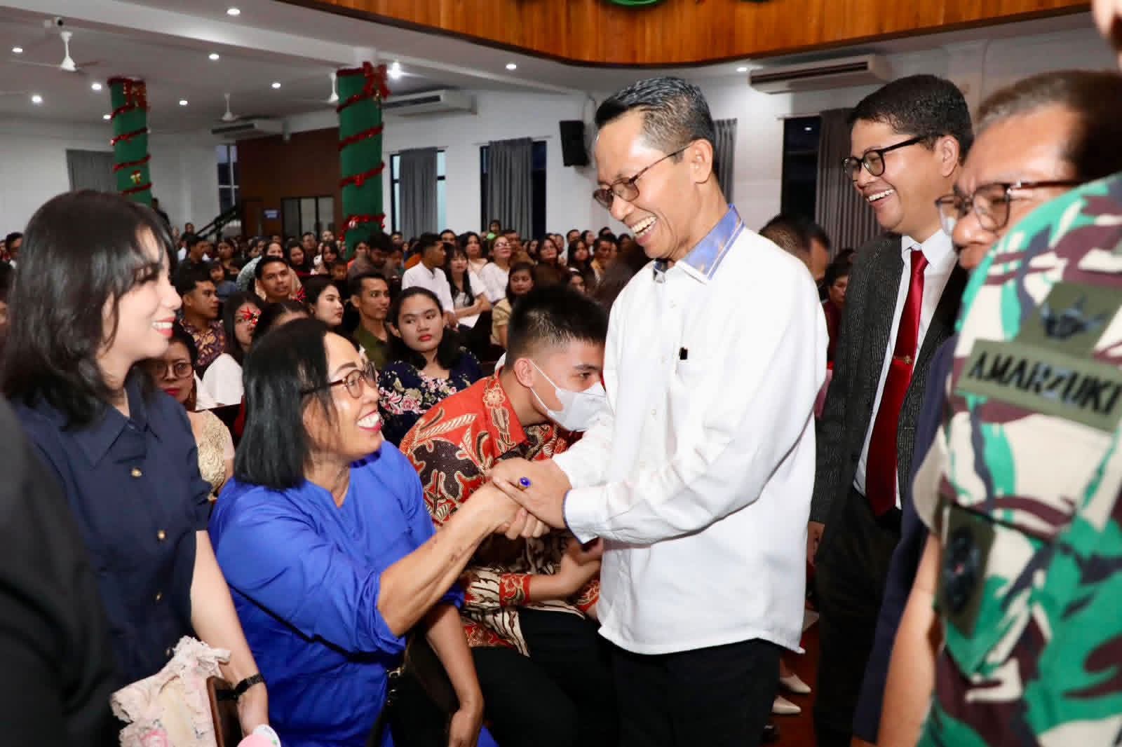 Pastikan Kenyamanan Umat Kristiani saat Malam Natal, Amsakar-Li Claudia ...
